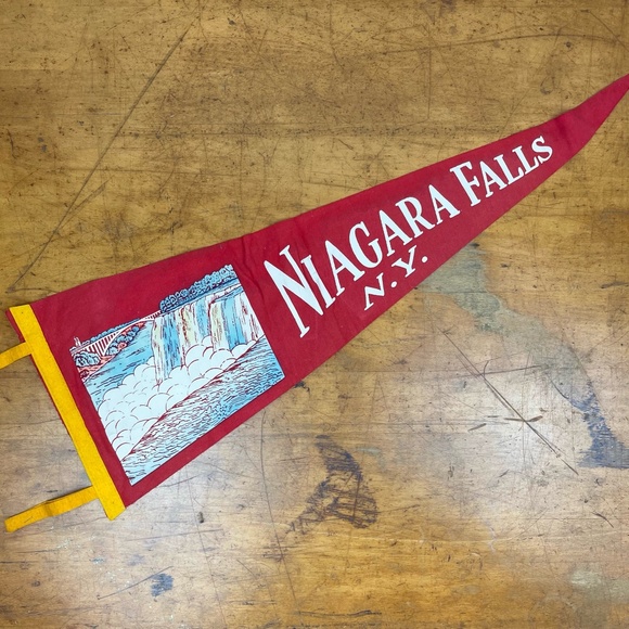Wall Decor | Vintage Felt Travel Pennant Niagara Falls New York 26 Long ...